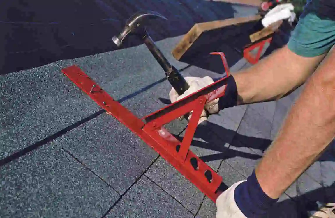 How to Use Roof Brackets for Safe House Roofing: Ultimate DIY Guide ...